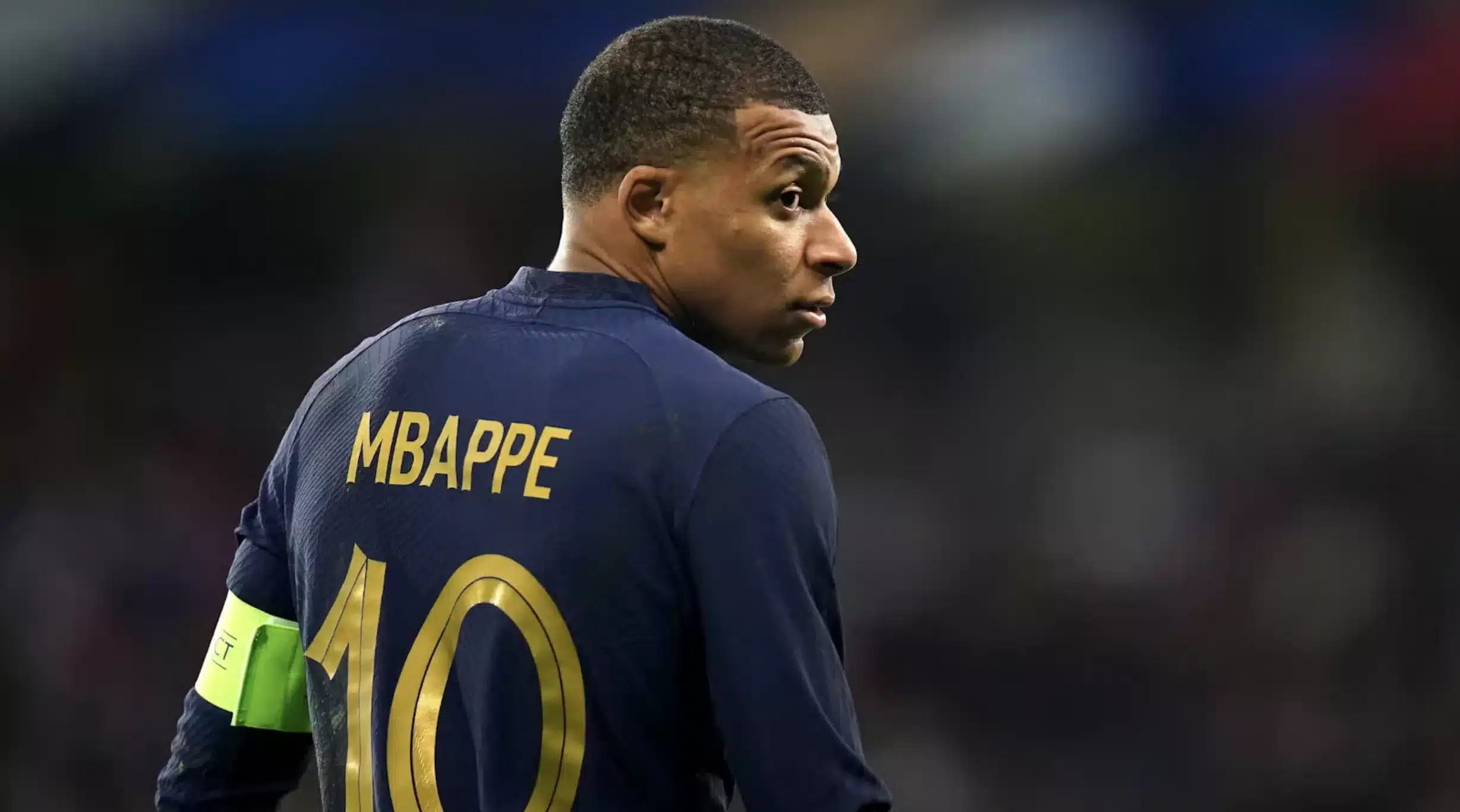 FAQ Kylian Mbappé : Bio, Salaire, Records TopicFoot 2025